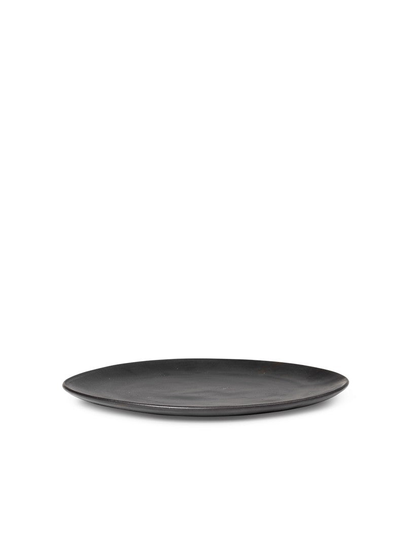 Flow M Plate, Black, Ferm Living - TOC TOC Living Store – TOCTOC LIVING